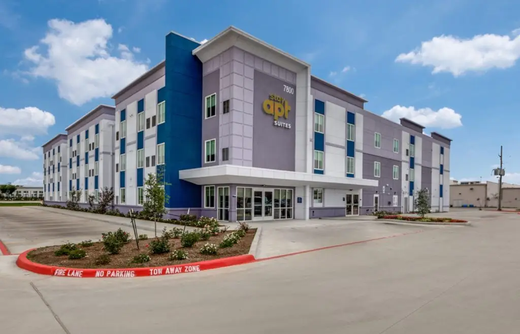StayAPT Suites - Parkway Construction